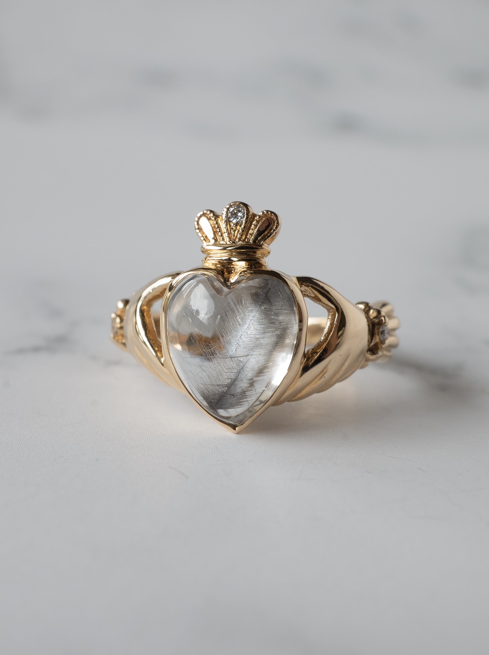 Brookite in Quartz Claddagh Ring – MOEMI SUGIMURA